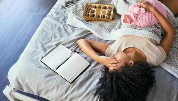 What is Menstrual Fatigue? Causes and How to Deal With it